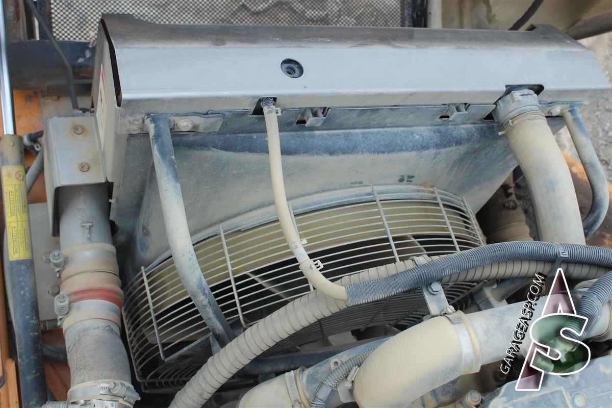 Radiators - Heavy equipment parts