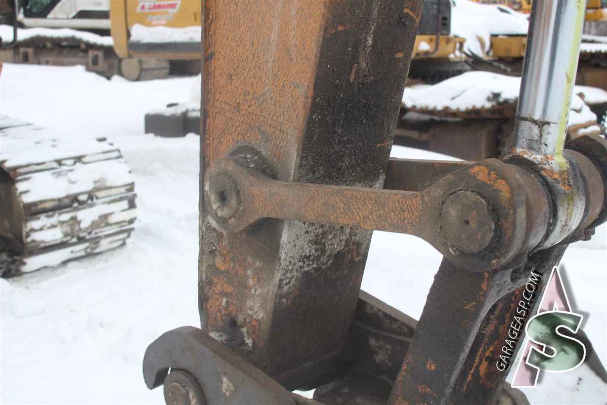 Bucket linkages - Heavy equipment parts