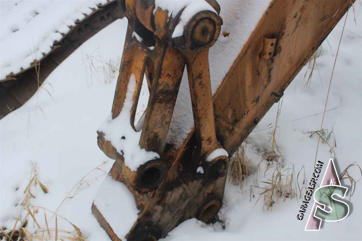 Bucket linkages - Heavy equipment parts