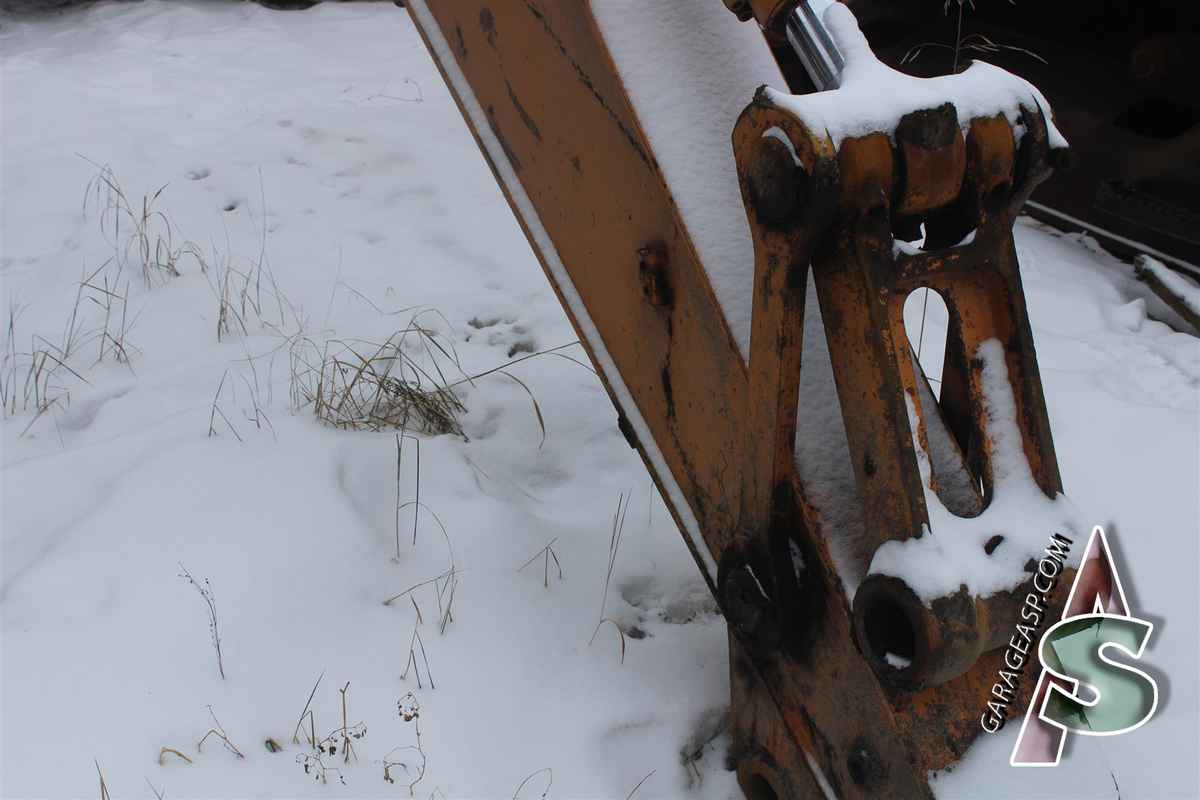 Bucket linkages - Heavy equipment parts