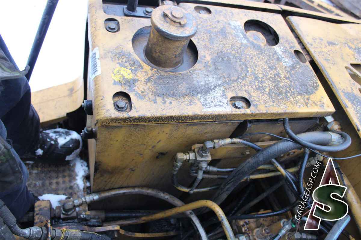 Fuel tanks - Heavy equipment parts