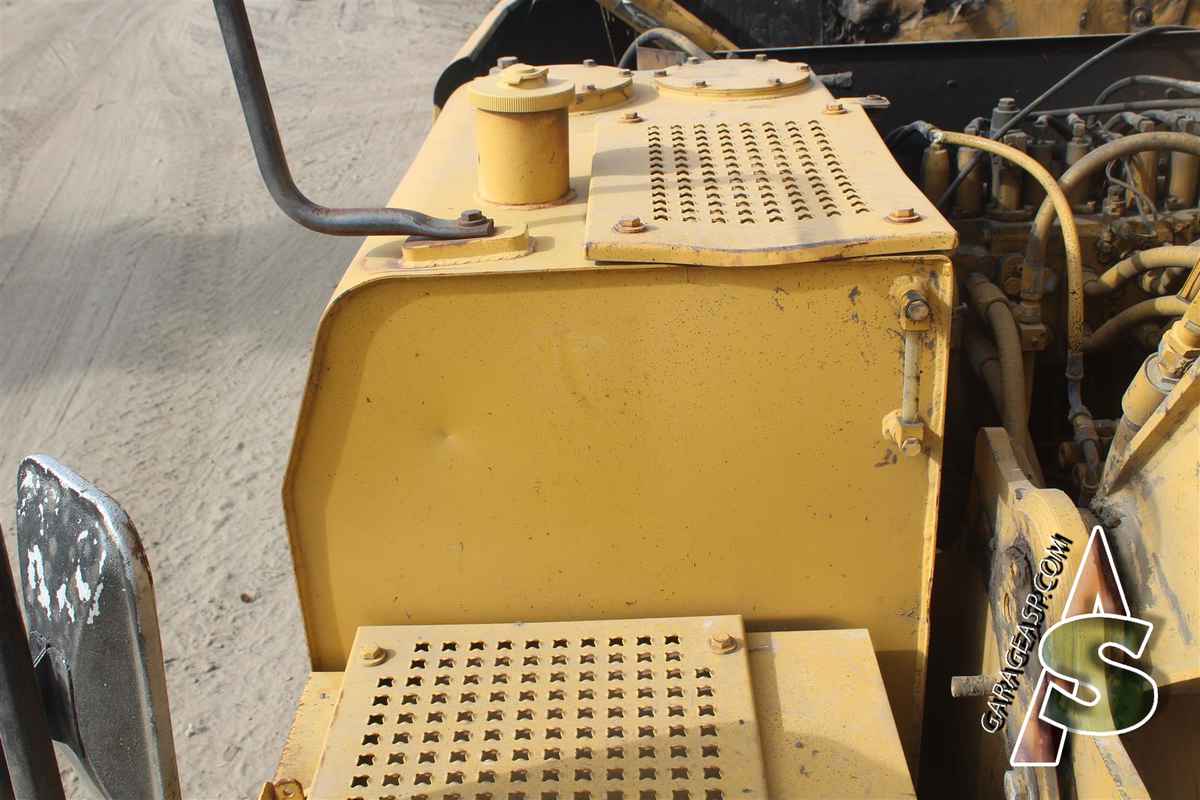 Fuel tanks - Heavy equipment parts