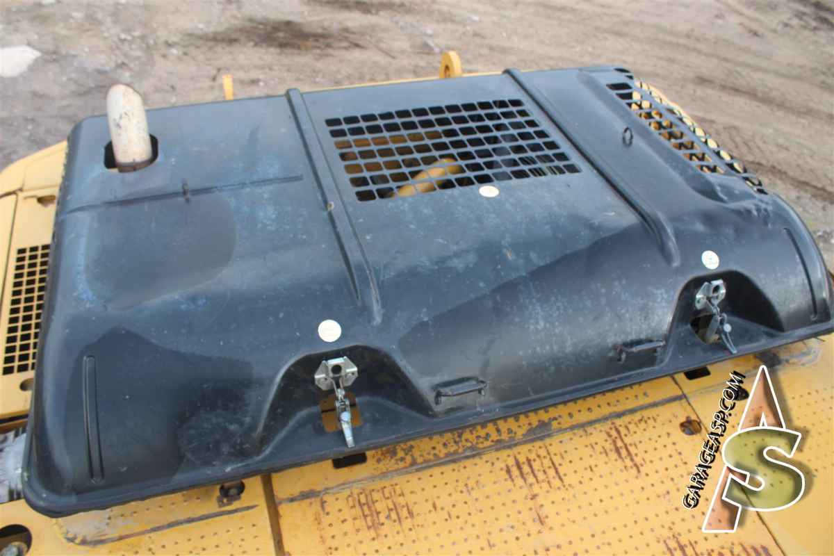 Engine Hoods - Heavy equipment parts