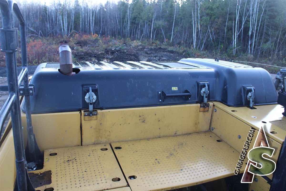 Engine Hoods - Heavy equipment parts