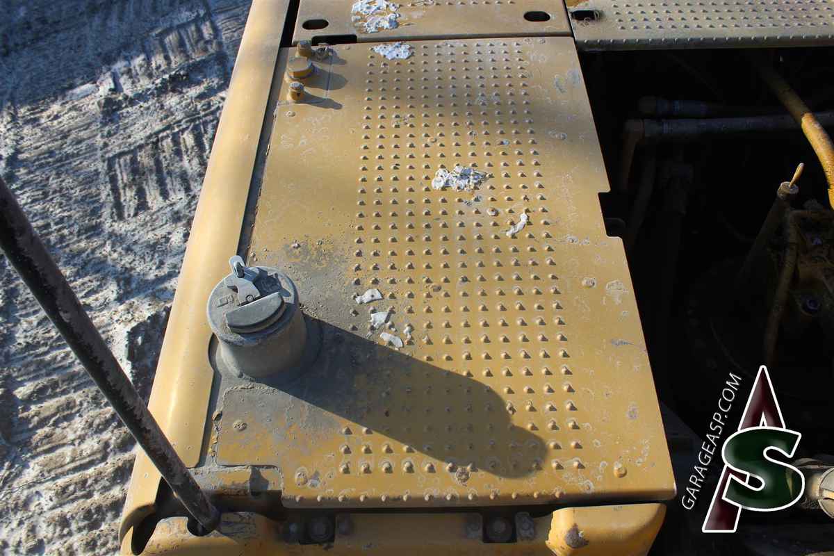 Fuel tanks - Heavy equipment parts
