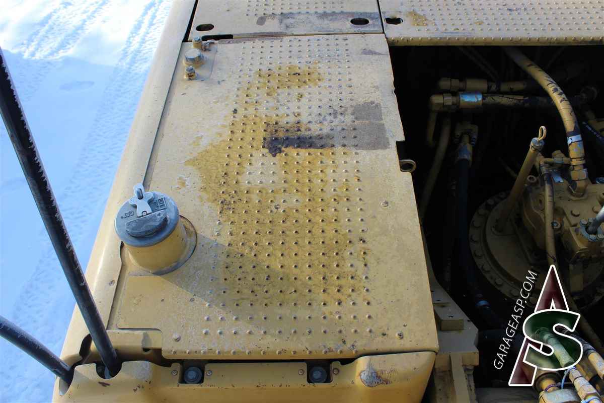 Fuel tanks - Heavy equipment parts