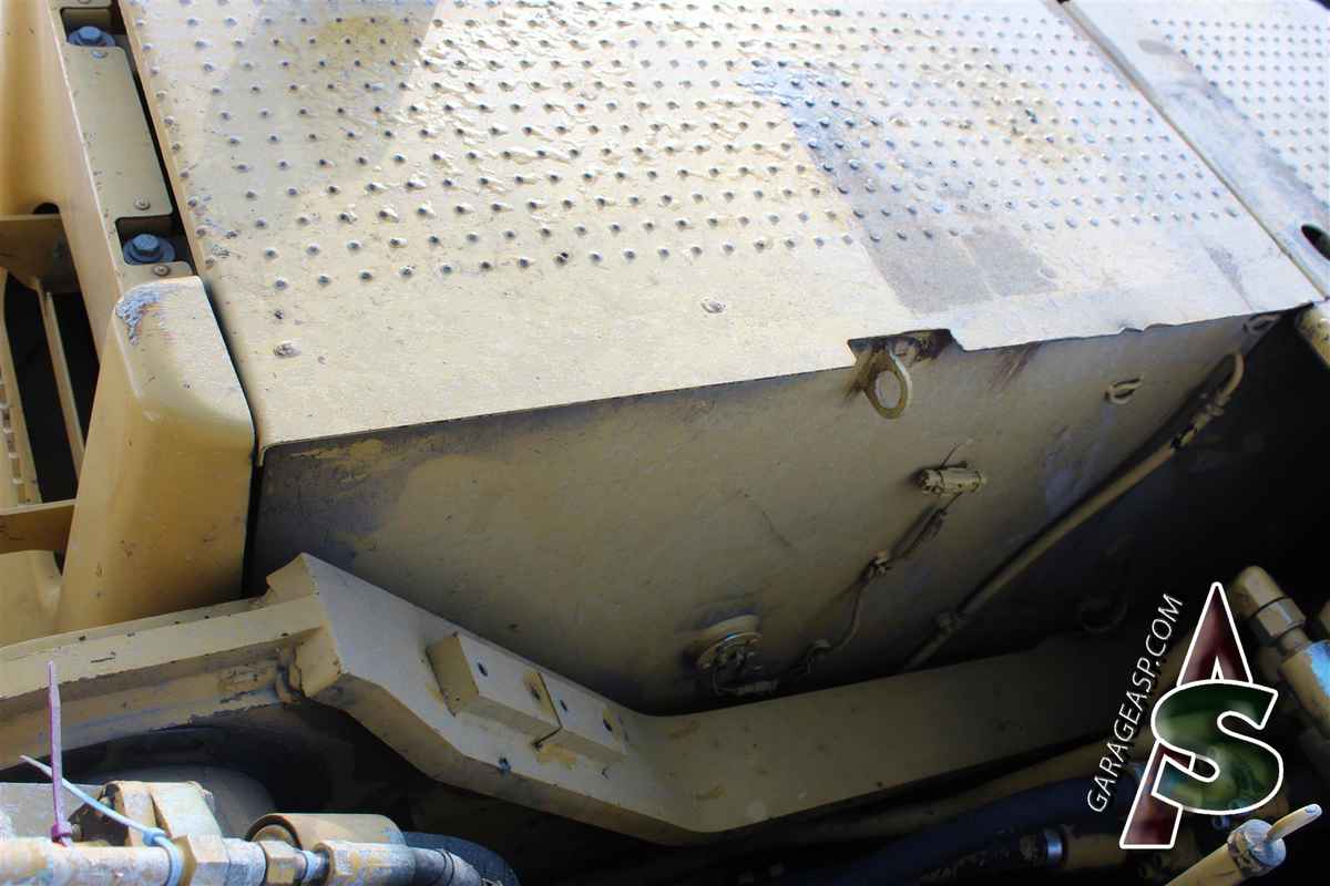 Fuel tanks - Heavy equipment parts