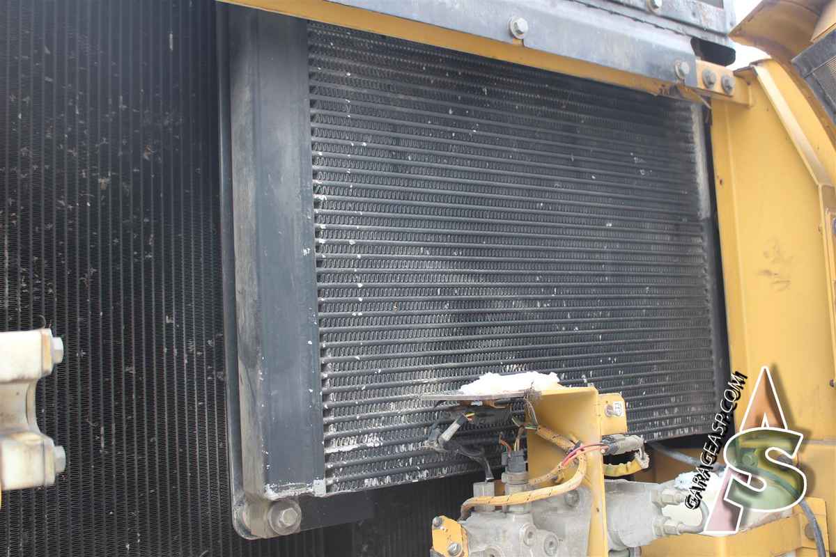 Hydraulic coolers - Heavy equipment parts