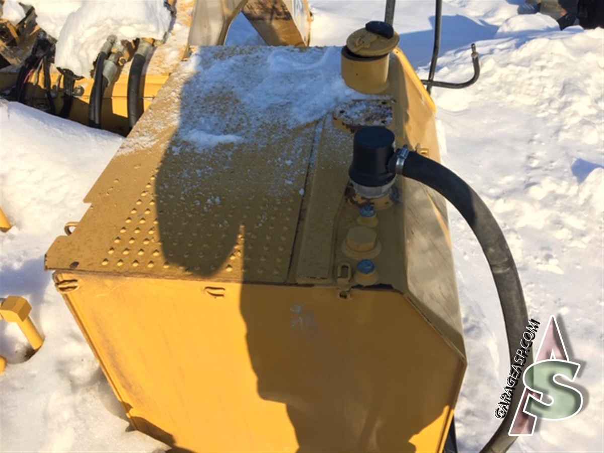 Fuel tanks - Heavy equipment parts