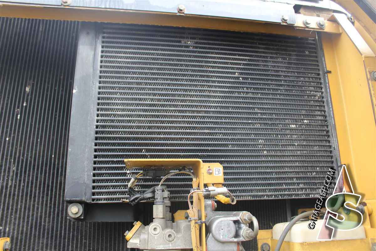 Hydraulic coolers - Heavy equipment parts