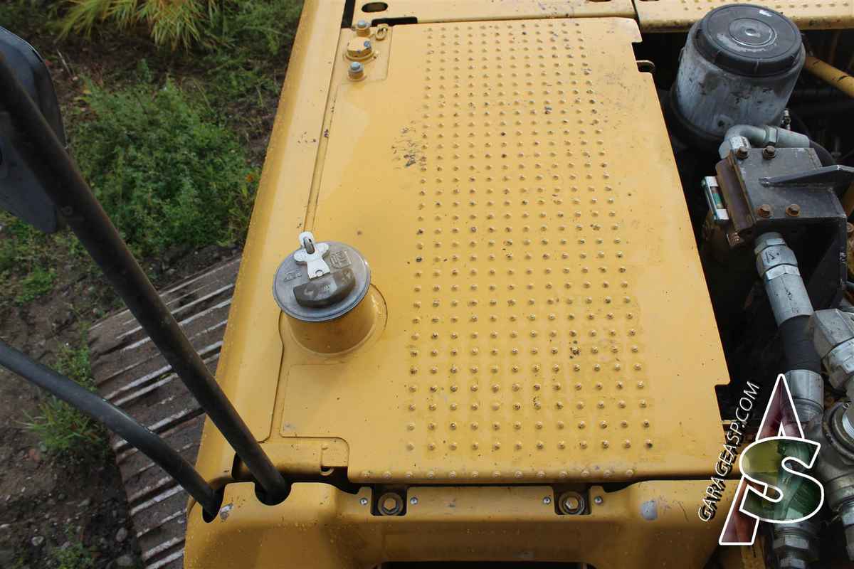 Fuel tanks - Heavy equipment parts