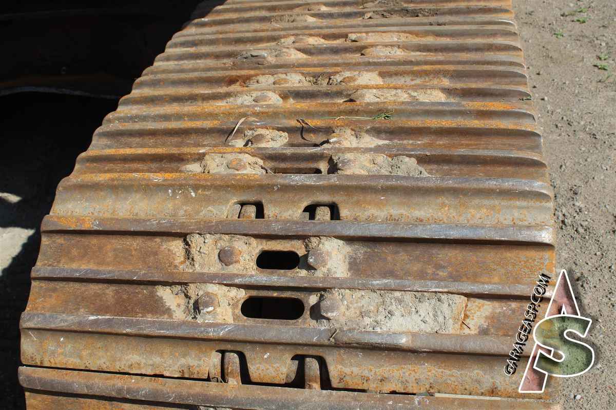 Tracks - Chains - Heavy equipment parts
