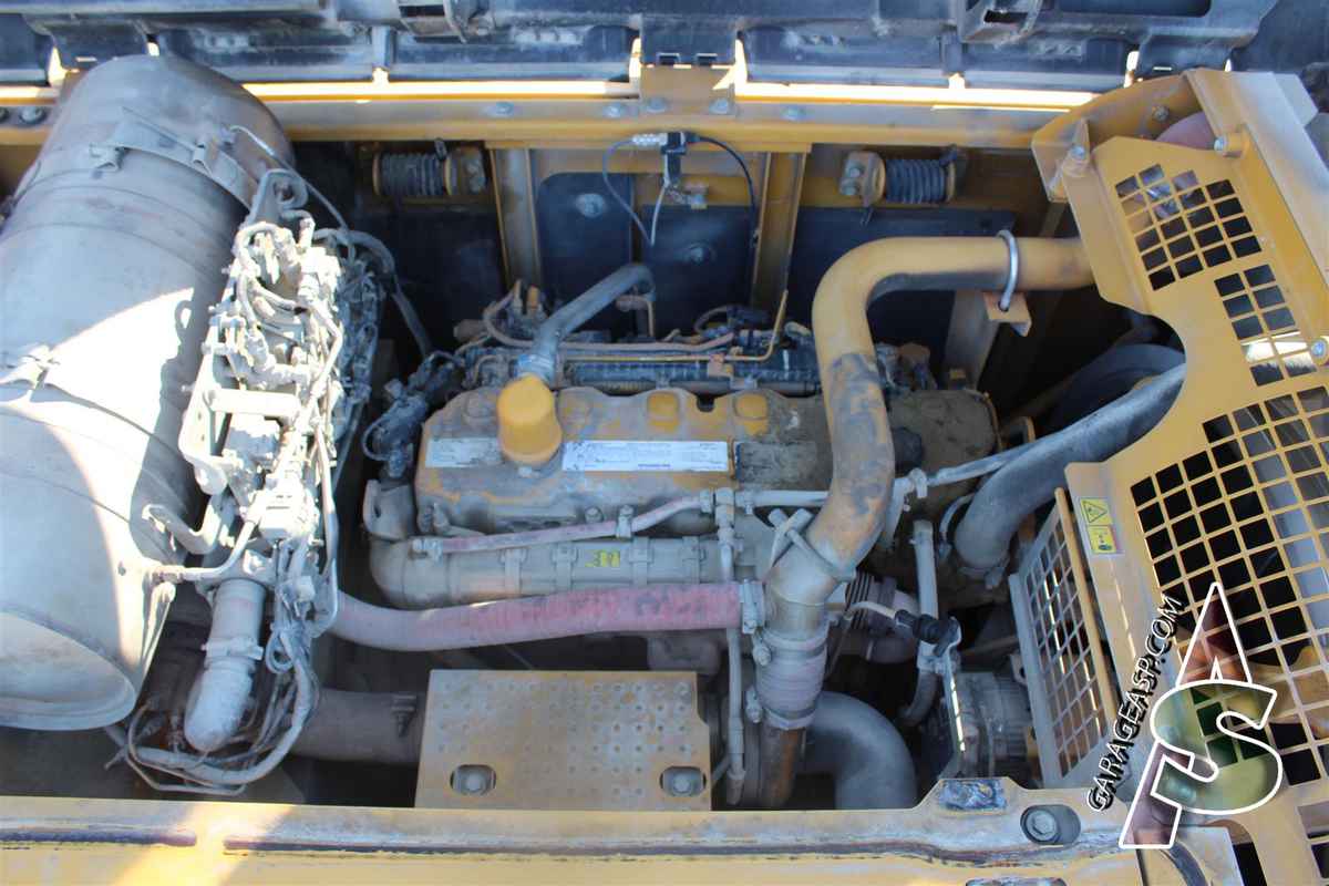 Engines - Heavy equipment parts