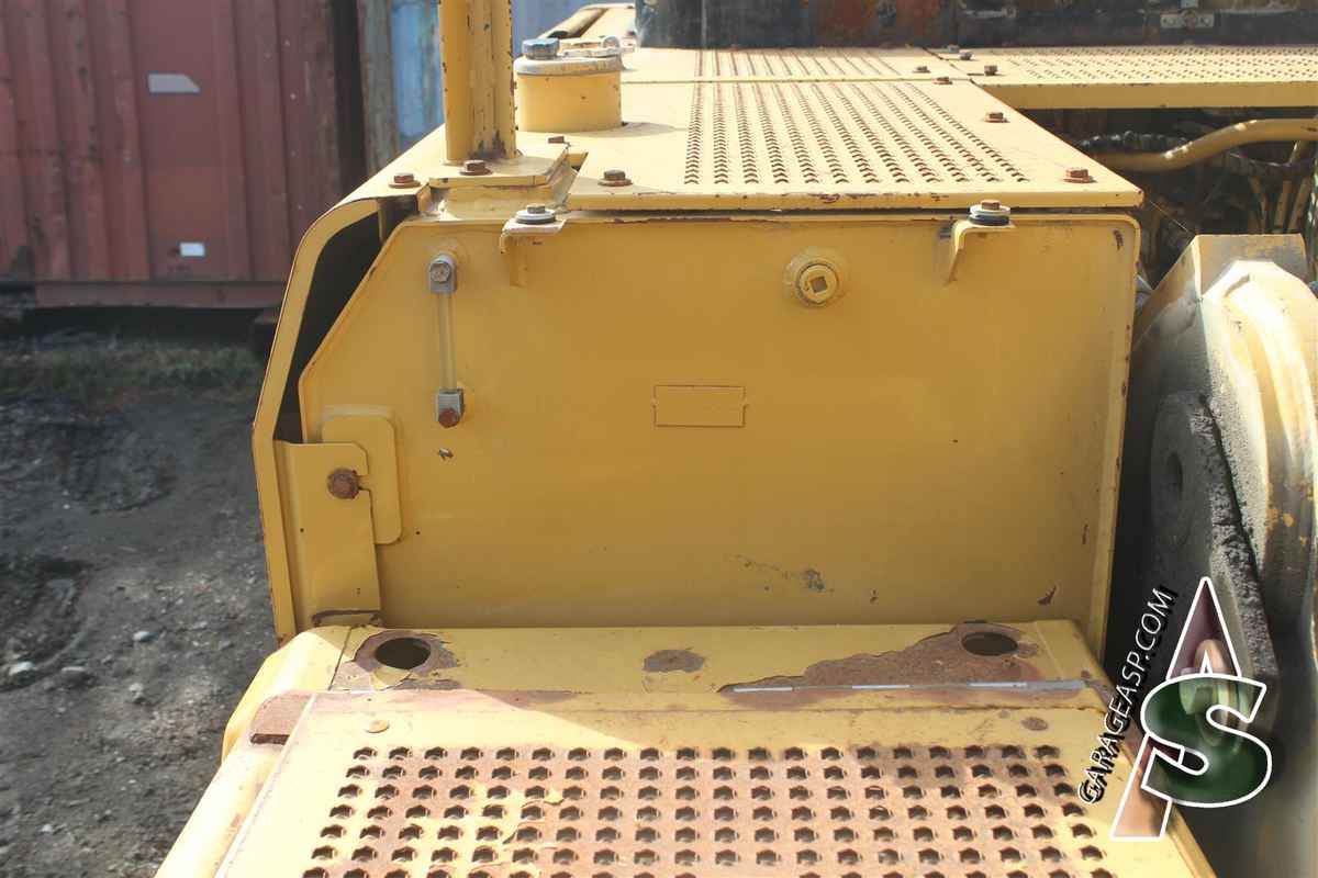 Fuel tanks - Heavy equipment parts