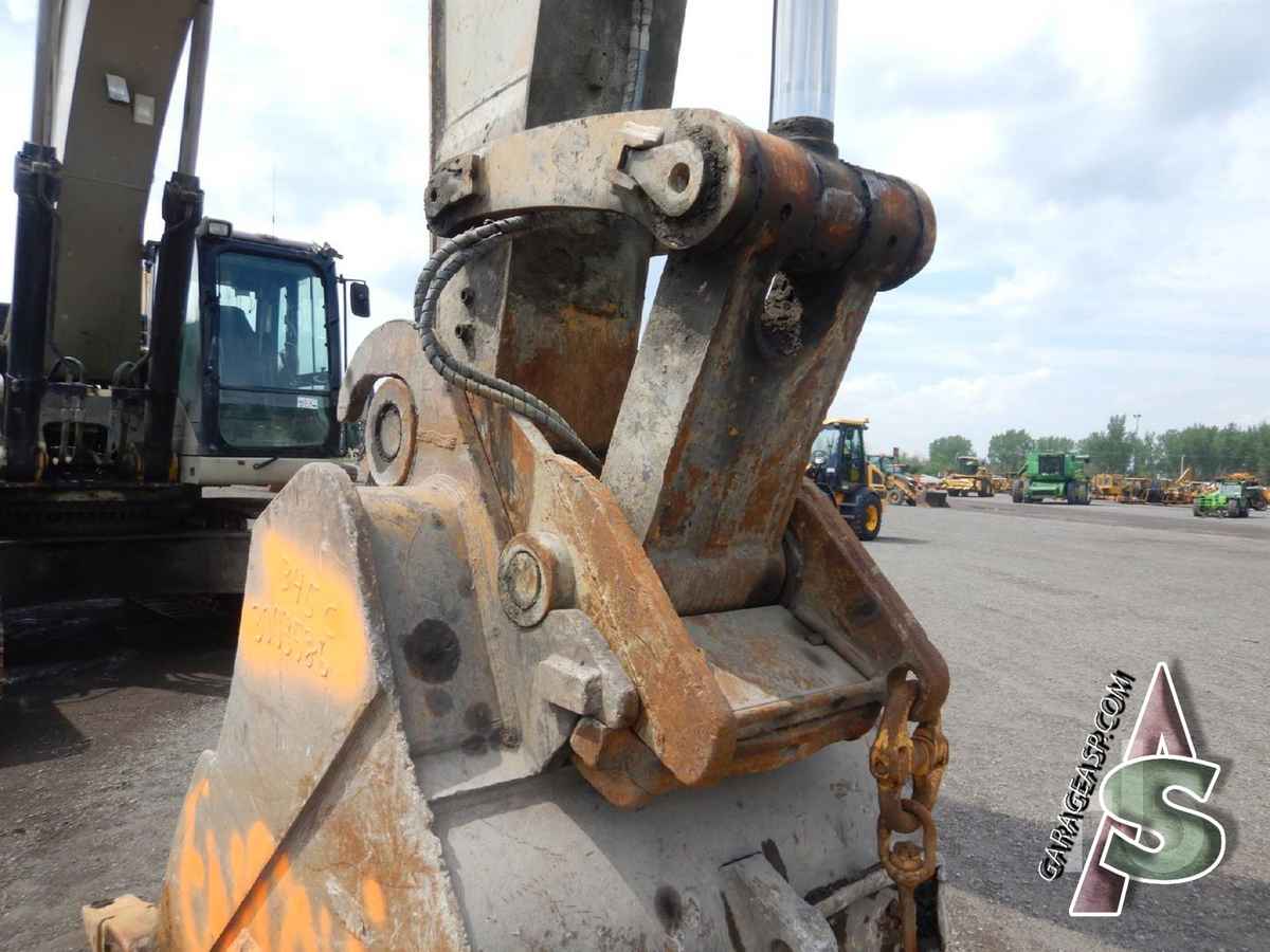 Bucket linkages - Heavy equipment parts