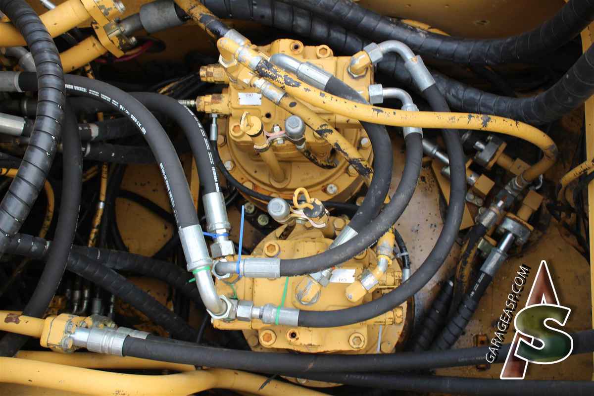 Swing motors - Heavy equipment parts