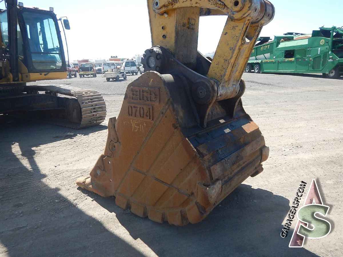 Bucket linkages - Heavy equipment parts