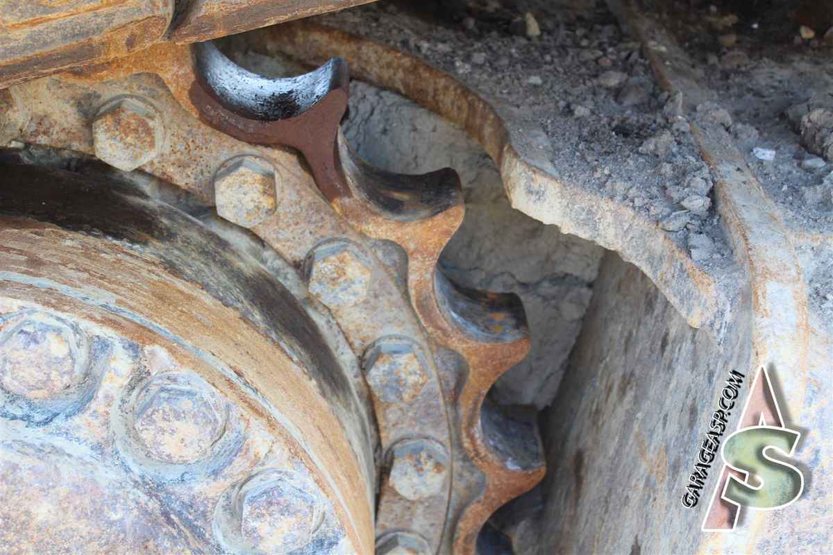 Sprockets - Heavy equipment parts