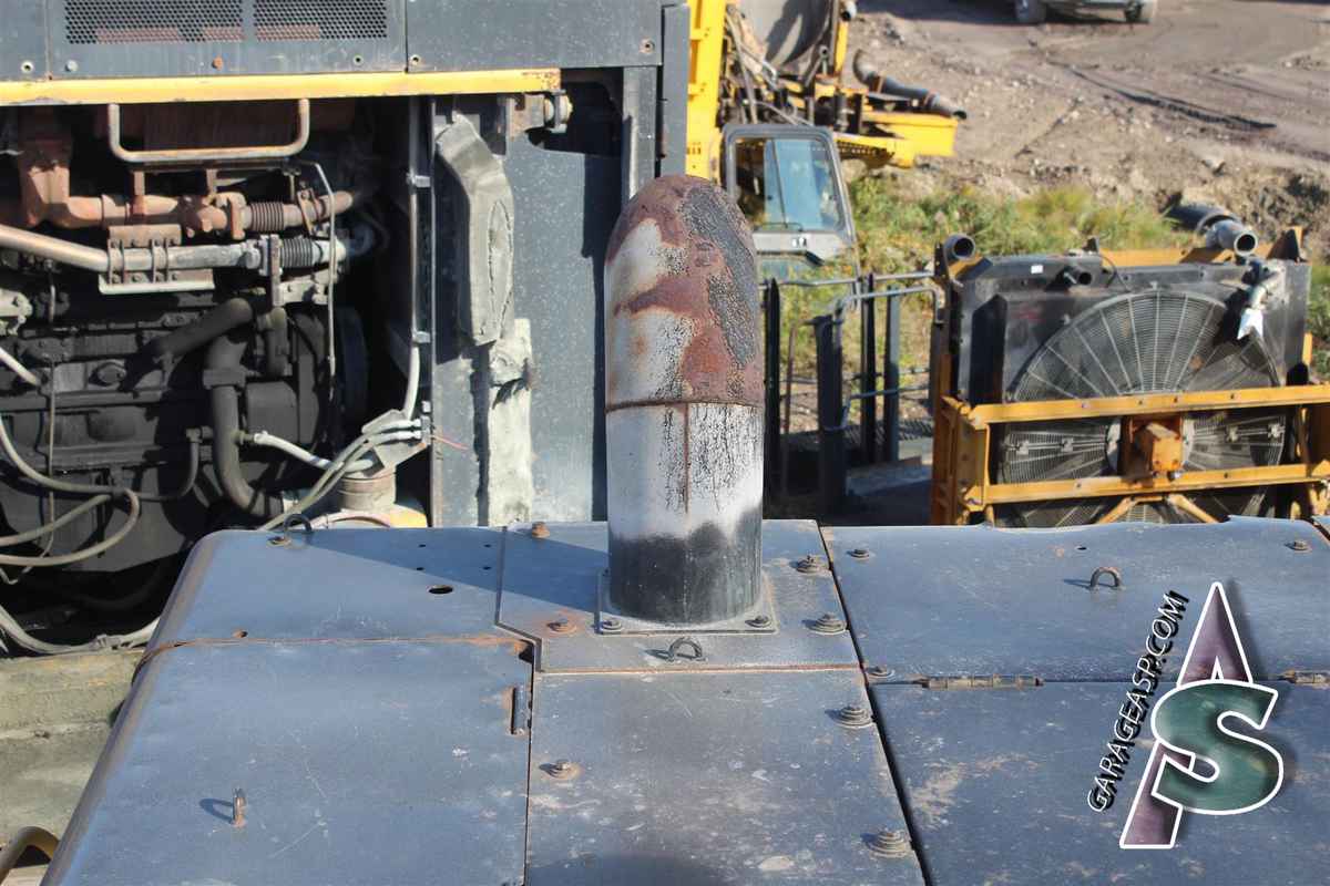 Mufflers - Heavy equipment parts