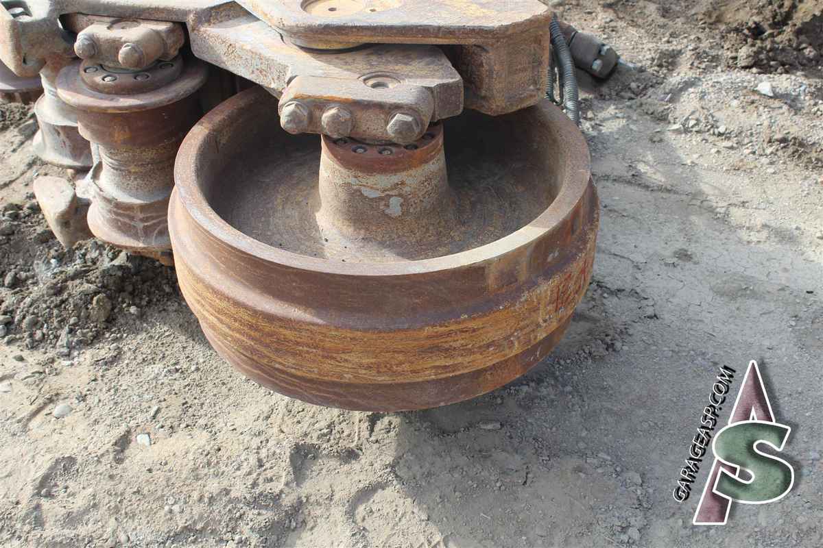 Idlers - Heavy equipment parts