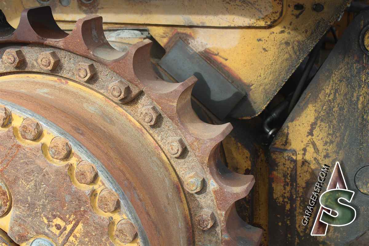 Sprockets - Heavy equipment parts