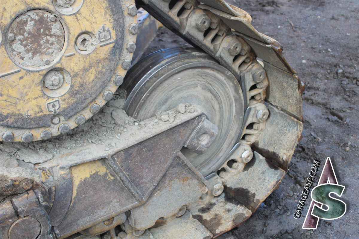 Idlers - Heavy equipment parts