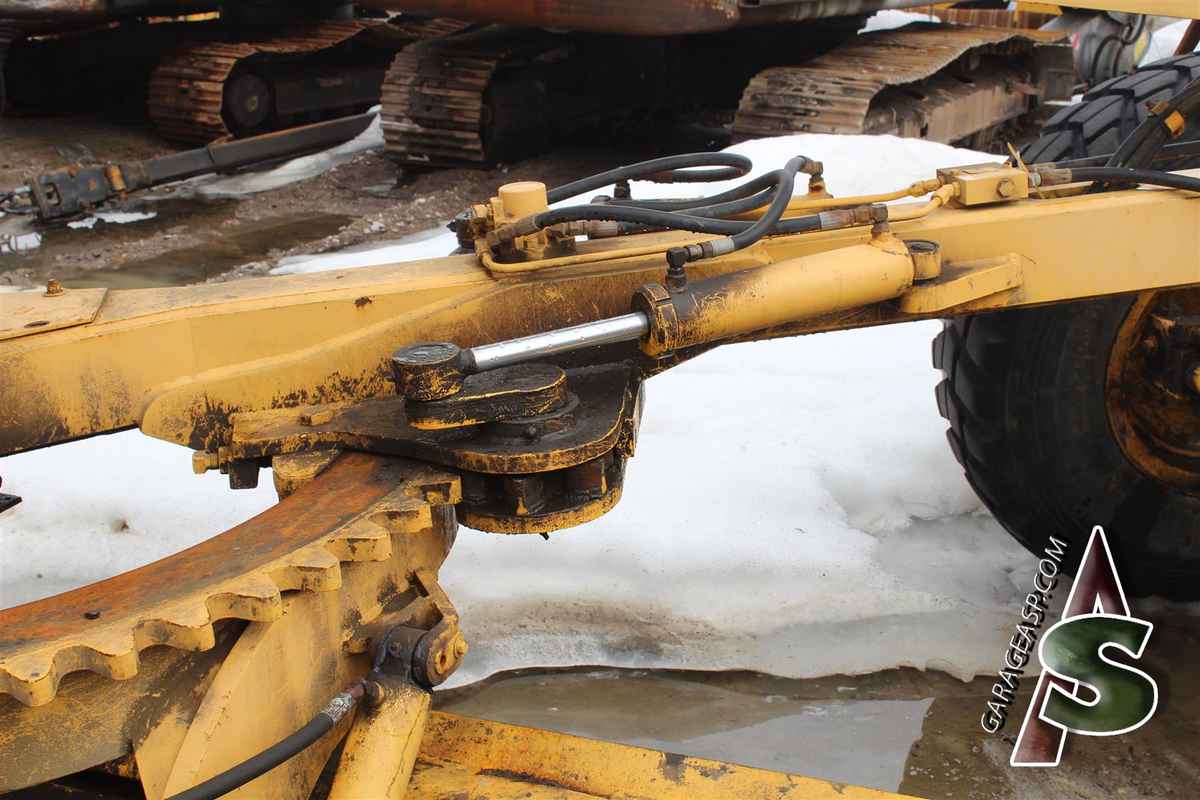 Steering cylinders - Heavy equipment parts