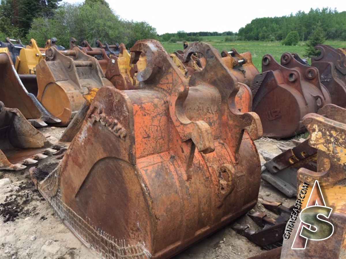 Buckets - Heavy equipment parts