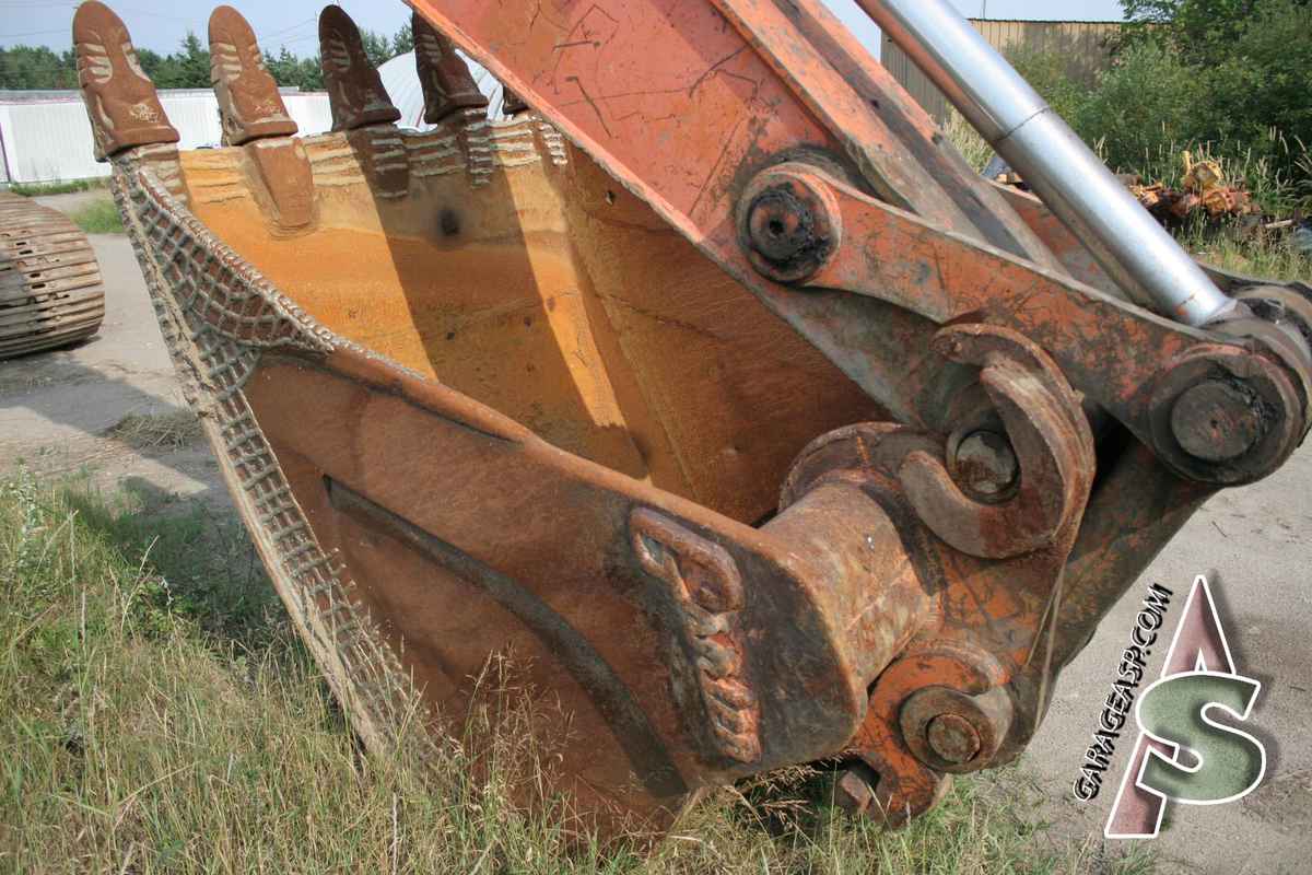Buckets - Heavy equipment parts