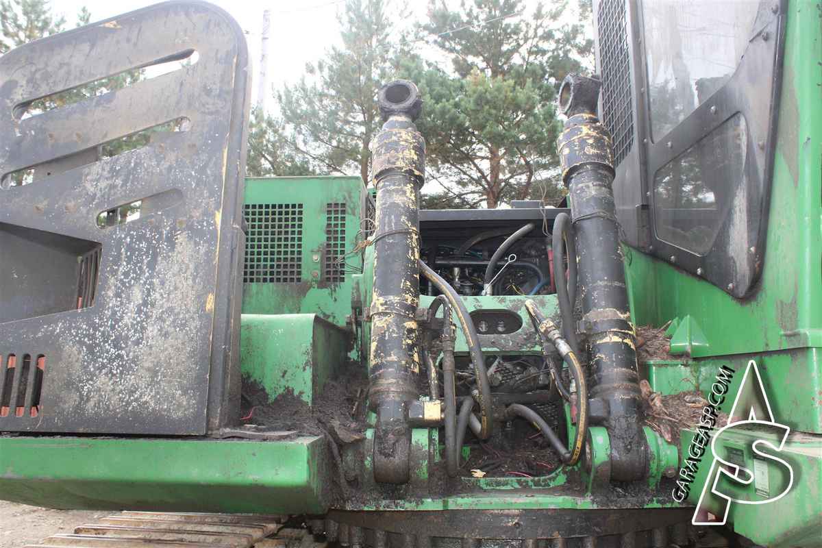 Boom cylinders - Heavy equipment parts