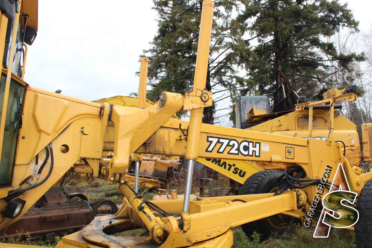 Blade cylinders - Heavy equipment parts