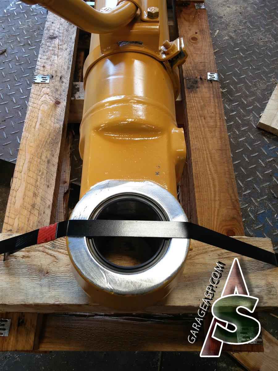 Bucket cylinders - Heavy equipment parts