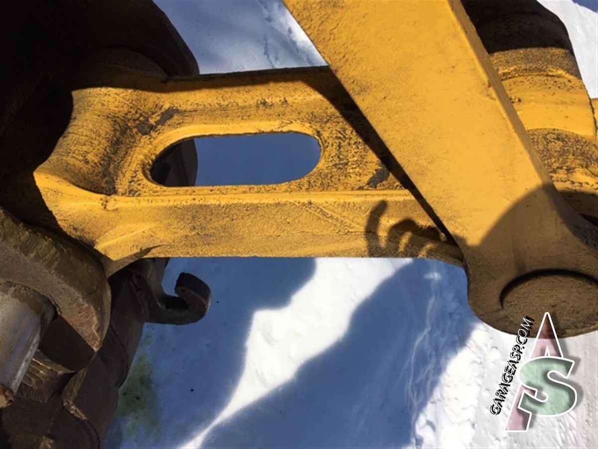 Bucket linkages - Heavy equipment parts