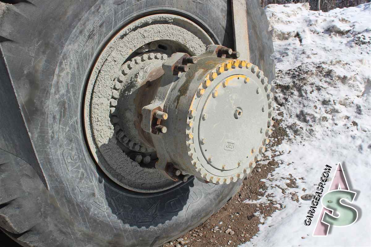 Final drives - Heavy equipment parts