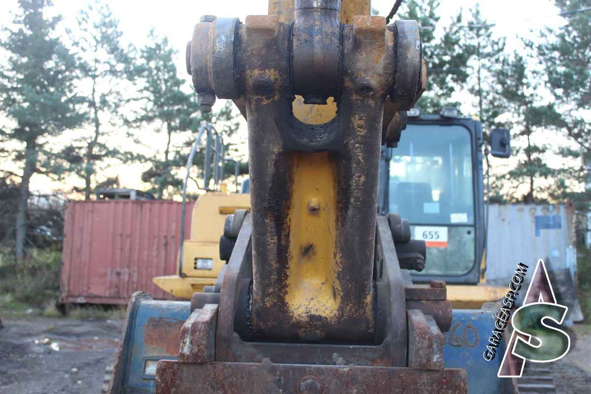 Bucket linkages - Heavy equipment parts