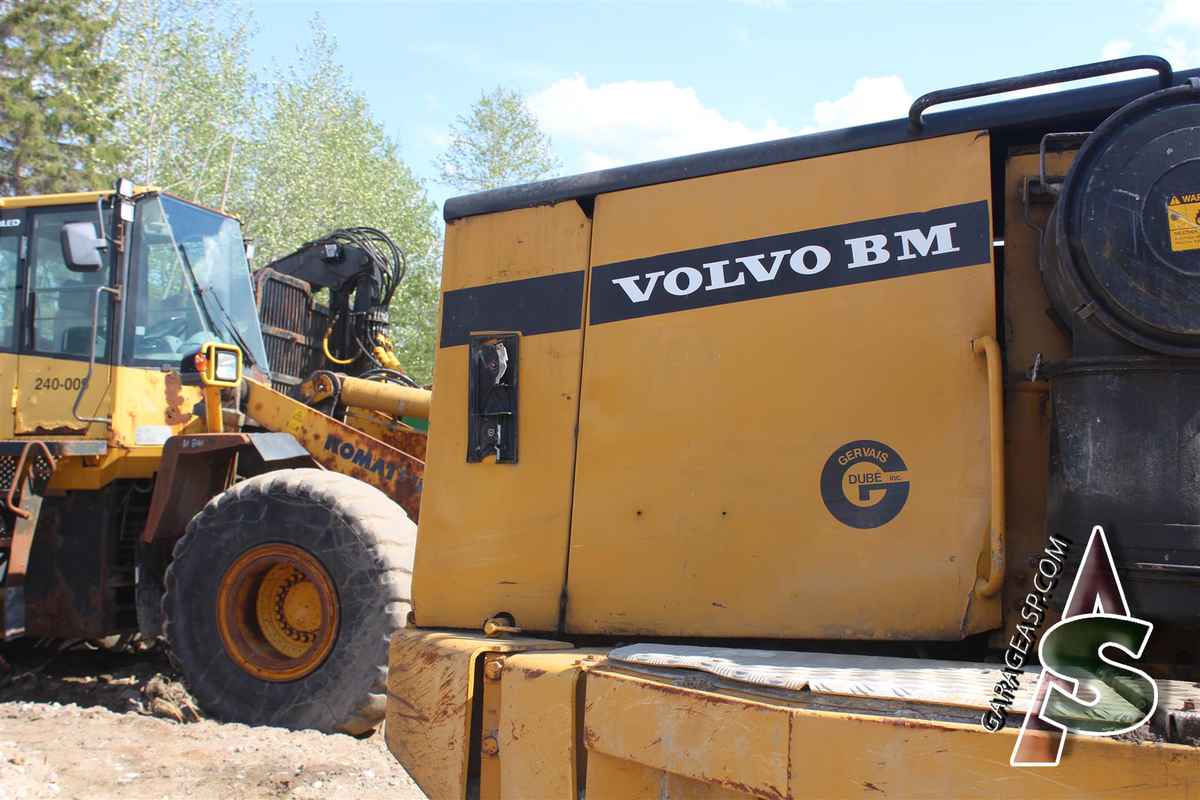 Panels - doors - Heavy equipment parts