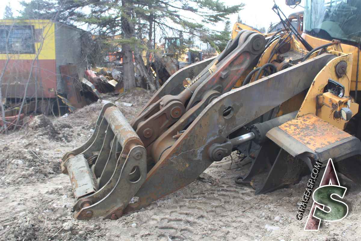 Booms - Heavy equipment parts